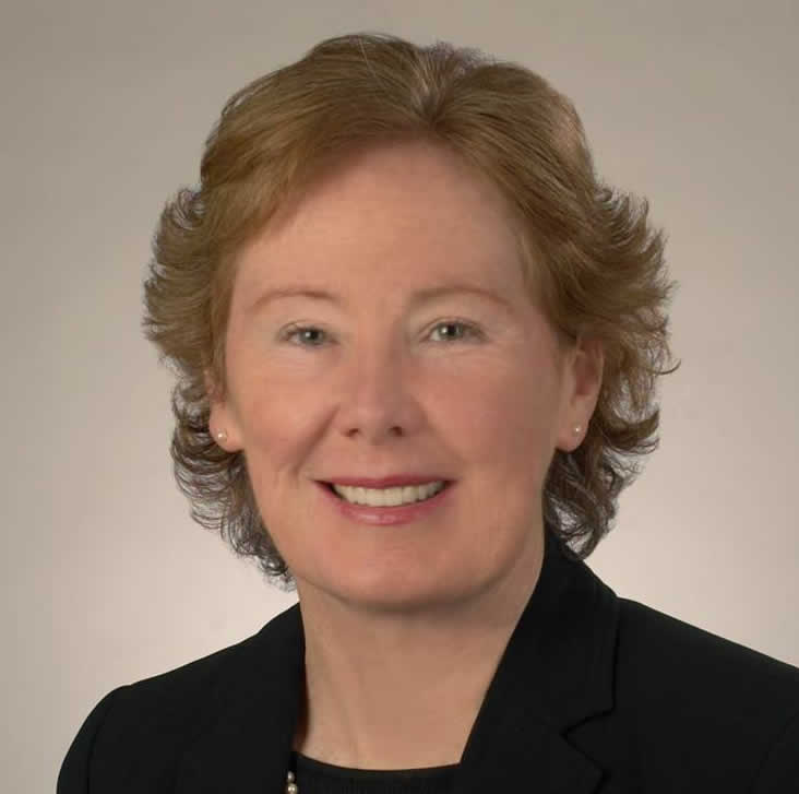 Davis Family Establishes Scholarship Fund Recognizing Former Executive ...